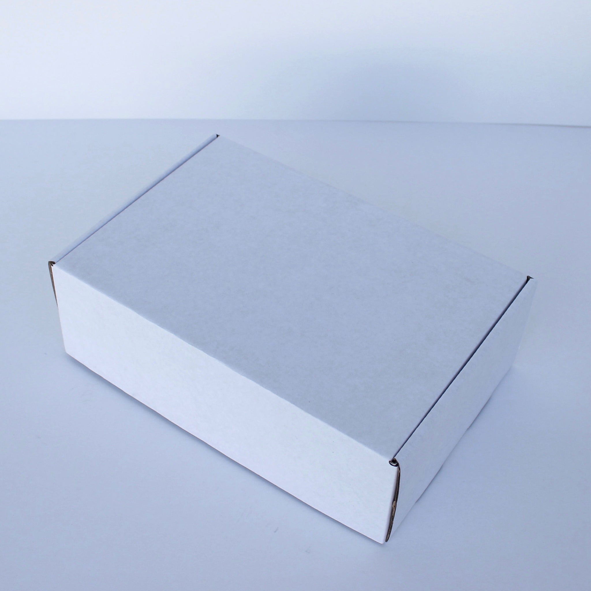 Leo Box Blanco – Boxology Empaques